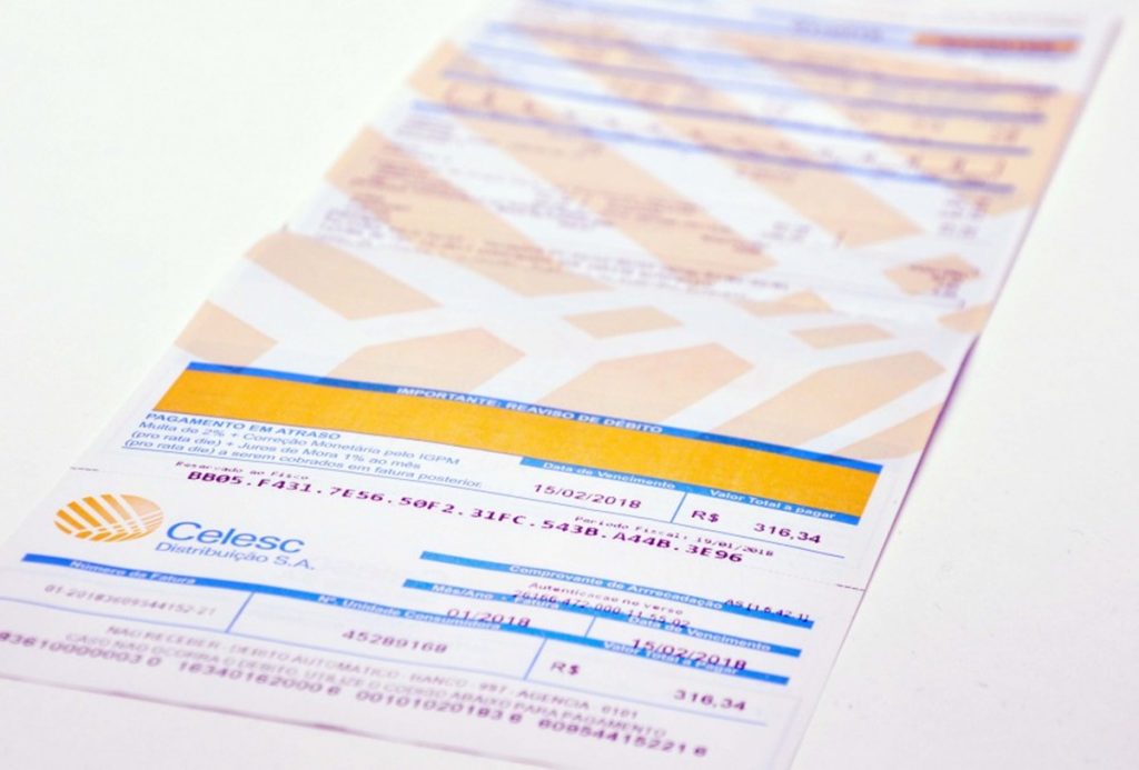 Consumidores da Celesc já podem pagar a fatura de energia elétrica via ...